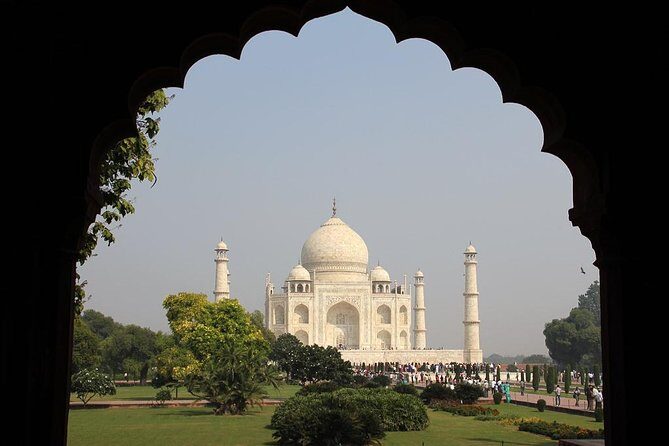 Private Same Day Trip to Taj Mahal with Sunrise & Agra Day Tour from New Delhi - Exploring the Taj Mahal
