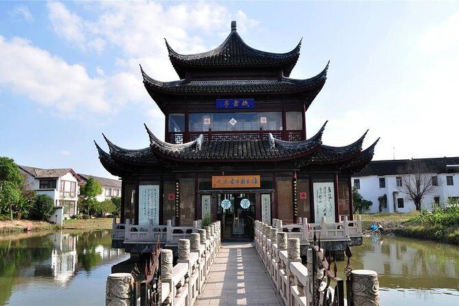 Private Shanghai Layover Tour to Zhaojialou Water Town with City Highlights - How Good Is the Value?