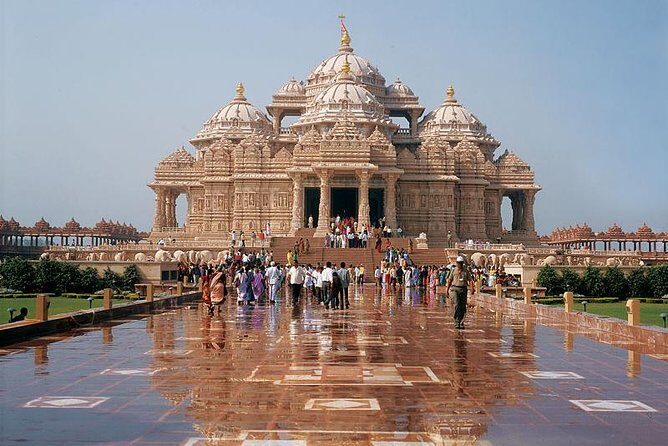 Private Spiritual Tour: Akshardham Temple, Lotus Temple & ISKCON in South Delhi - The Value Proposition