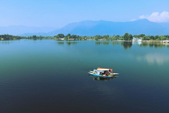 Private Splendor Kashmir Tour - Day 2: Saffron Fields, Ancient Temples, and Snowy Meadows