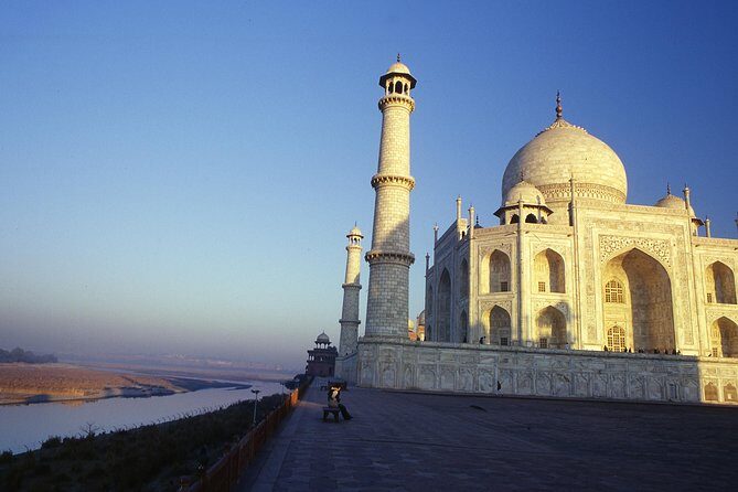 Private Taj Mahal and Agra Tour from Gurugram(Gurgaon) by Car - Starting Point: Gurugram to Agra