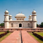 Private Taj Mahal Sunrise Tour and Agra Sightseeing from Delhi - Breakfast in Style
