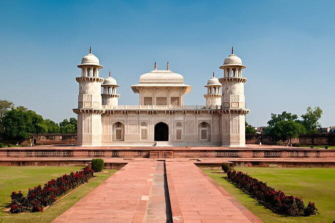 Private Taj Mahal Sunrise Tour and Agra Sightseeing from Delhi - Breakfast in Style