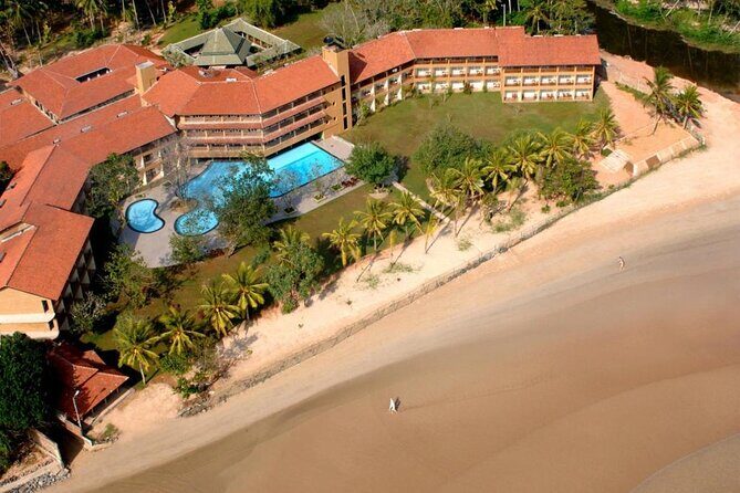 Private Taxi from Sri Lanka Airport (CMB-BIA) to The Palms Hotel Beruwala - A Closer Look at the Service Details