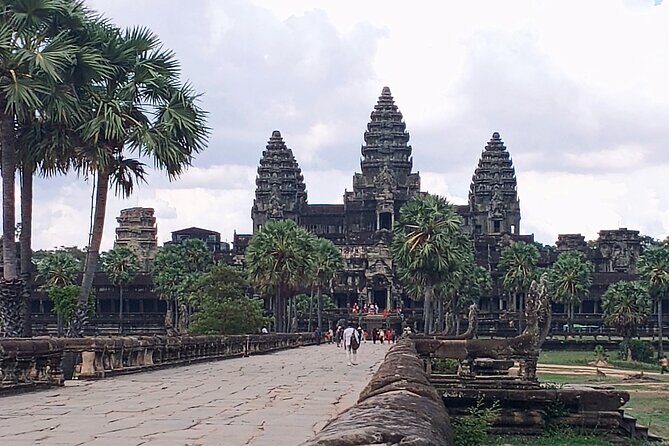 Private Three Day Trip in Siem Reap - Day 3: Imperial Grandeur and Jungle Mysteries