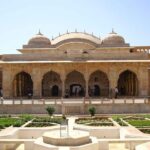 Private Tour: Agra Day Trip from Delhi with Taj Mahal Tour in Authentic Indian Dress - Lunch and Dressing in Indian Style