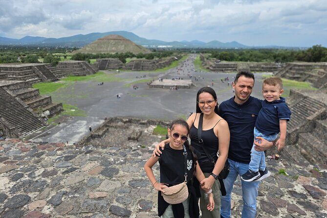 Private tour EN Teotihuacan with Pyramid Ascent and Breakfast - Transportation and Group Size: Comfort and Exclusivity