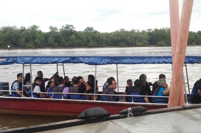 Private Tour Fireflies, Eagles and Monkey - The Twilight River Cruise to Fireflies