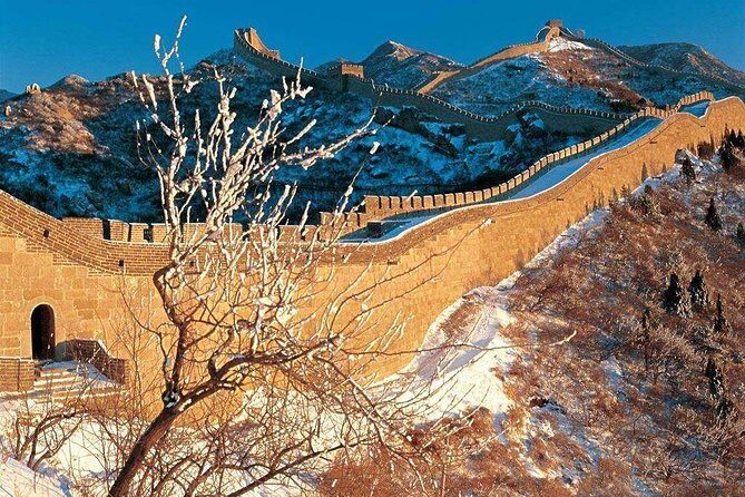 Private Tour: Ice Lantern Festival and Badaling Great Wall - Savoring Authentic Chinese Cuisine