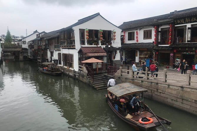 Private Tour of Shanghai City Highlights and Zhujiajiao Ancient Town with Lunch - Why This Tour Works