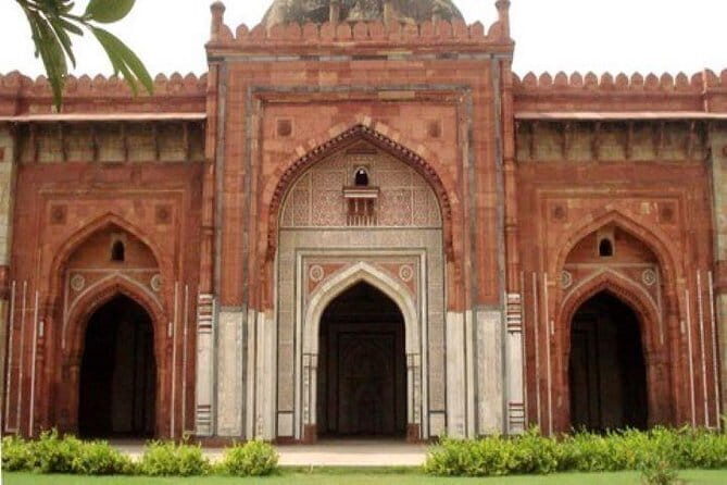 Private Tour: 'Purana Qila Sound and Light show with Dinner and Transfers - What Makes This Tour Stand Out?