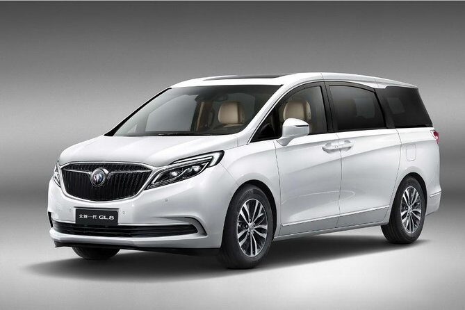 Private Transfer between Hongqiao Airport and Downtown Shanghai - The Value of This Service