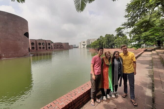 Private Transfer from Dhaka Airport to Hotels - Why Consider a Private Transfer in Dhaka?