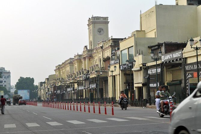 Private Victoria Walk in Lucknow - FAQ about the Private Victoria Walk in Lucknow