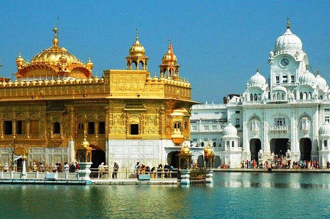 Private Wagah Border Drama and the Golden Temple with Transfer - Pricing and Value