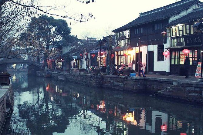 Private Zhujiajiao Water Town Boating Tour with Fruit Picking - Authentic Experiences that Stand Out