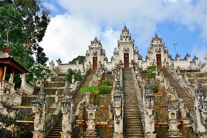 PrivateTour Lempuyang Temple - Gate of Heaven Instagram favorites - An In-Depth Look at the Bali Full-Day Tour