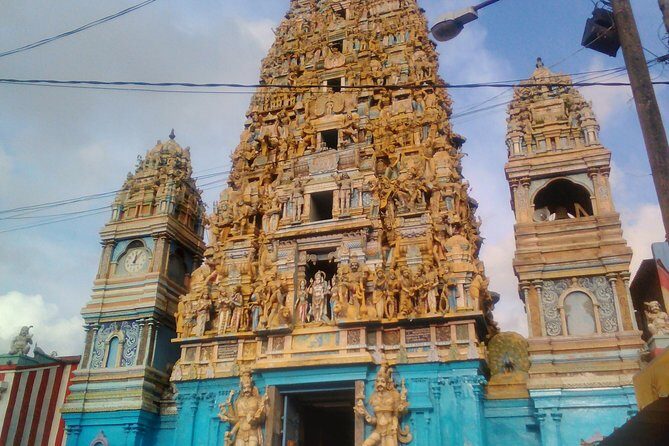 Privet Full-day Sightseeing Tour of Colombo - Transportation and Group Dynamics