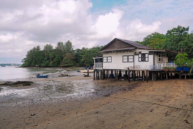 Pulau Ubin. Last Village in Singapore - Key Points