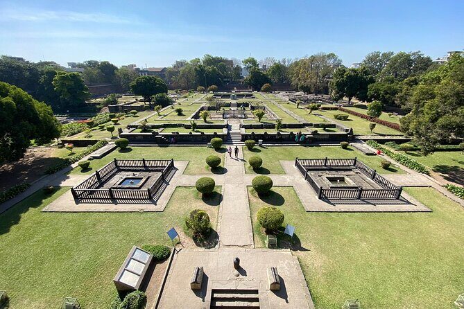 Pune Walking Tour with a Punekar - Guide’s Expertise and Personal Touch