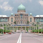 Putrajaya City & Batu Caves Tour with Professional Tour Guide - Who Should Consider This Tour?