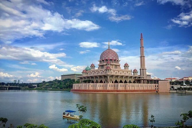 Putrajaya City Tour from Kuala Lumpur with Batu Caves Stopover - Who Should Consider This Tour