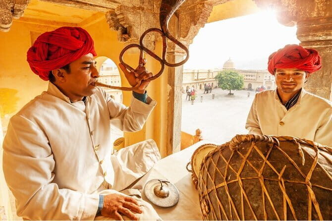 Quick 2 Days Golden Triangle Tour to Agra & Jaipur - Journey to Jaipur and Hotel Check-in