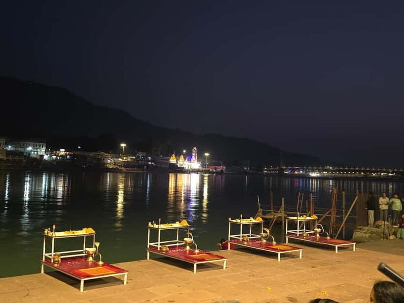 Rishikesh: Walking Tour with Lakshman Jhula & Ganga Aarti - Visiting the Suspension Bridges: Lakshman Jhula & Ram Jhula