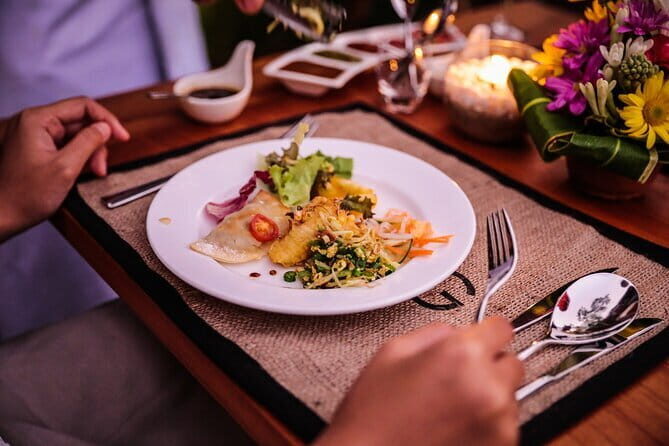 Romantic Candlelight Private Dinner in Bali - Analyzing the Value