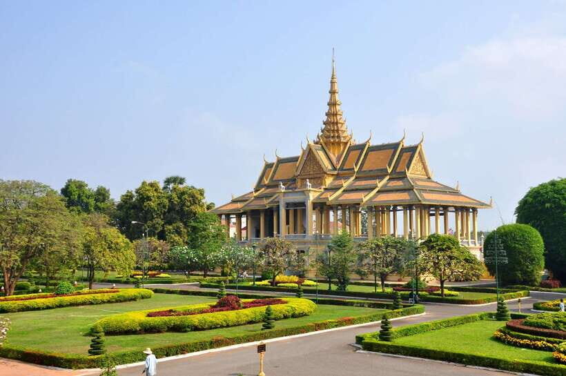 Royal Palace, National Museum & Wat Phnom with Private tour - Detailed Breakdown of the Tour