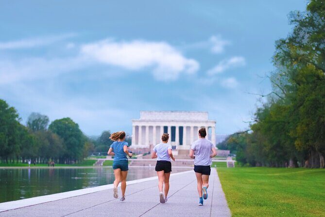 Run the Washington DC Monuments with a Local: Group Running Tour - Exploring the Itinerary