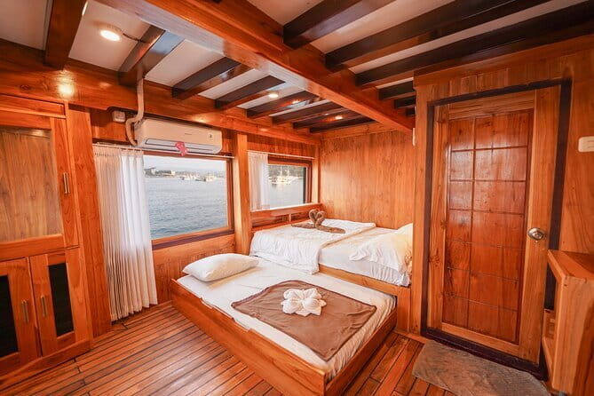 Sailing Flores to Lombok 5 days 4 Nights All Inclusive Trip - What Travelers Can Expect