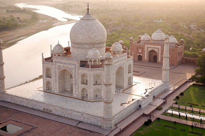 Same Day Agra Trip by Car from Delhi - All Inclusive - FAQs