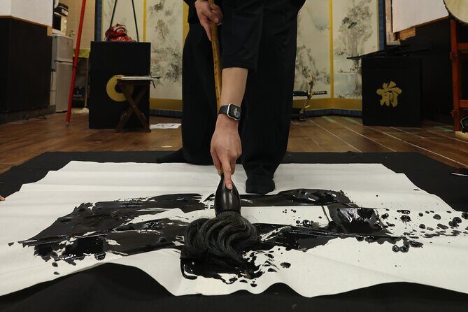 Samurai Calligraphy:Final brushstrokes of a lifetime before a War - Who Should Consider This Tour?
