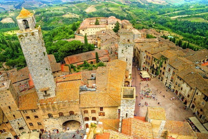 San Gimignano and Volterra private tour: etruscans, romans and middle age jewels - Transport and Comfort
