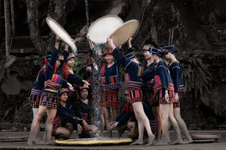 Sanya: Half-Day Private Tour of Li & Miao Minority Park - What Else Travelers Have Said