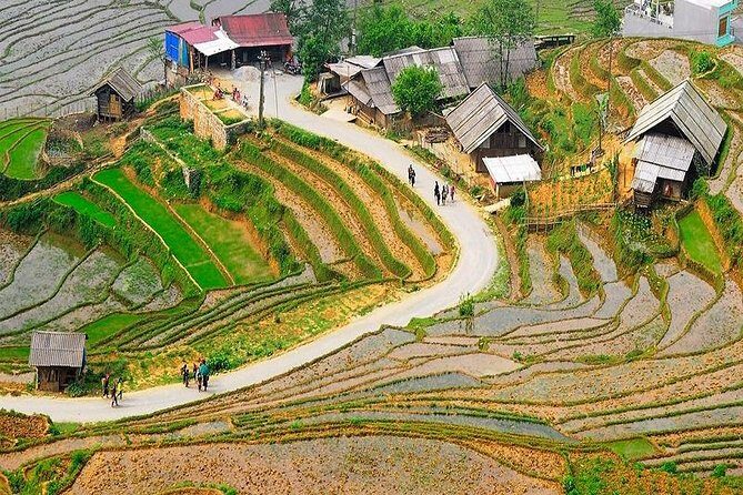 Sapa 2 Day Tour By Bus from Hanoi: Small Group; Trekking; Hotel; Express way - The Experience and Authenticity