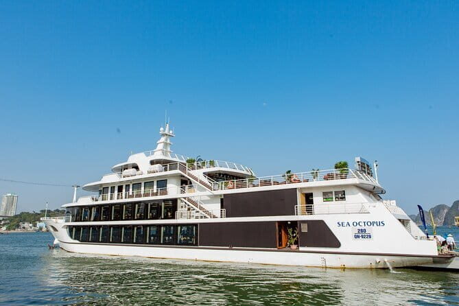Sea Octopus Day Cruise from Hanoi by Express Dcar Limousine Bus - Is it Worth the Price?