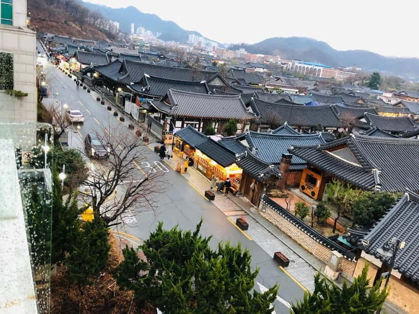 Seoul: Donghaksa Cherry Blossom and Jeonju Hanok Day Tour - Why This Tour Works Well