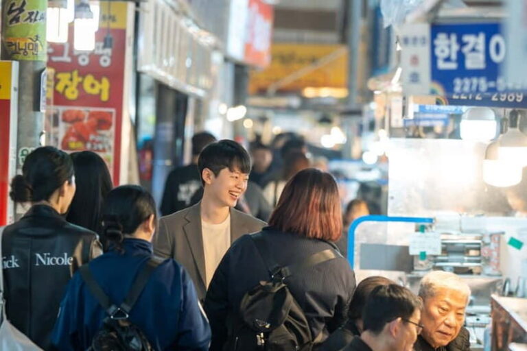 Seoul: Gwangjang Market Vegan & Vegetarian Food Tour - Understanding the Market Environment