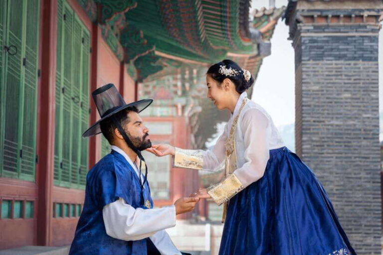 Seoul: Hanbok Photo Tour at Gyeongbokgung Palace - Key Points