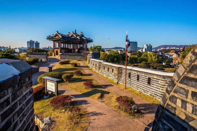 Seoul : Suwon Hwaseong Fortress+Starfield Library+Waujeongsa - The Practical Side: How It Works