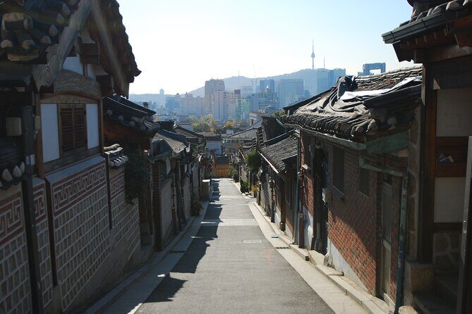 Seoul UNESCO Heritage Palace, Shrine, and More Tour - Navigating the Experience