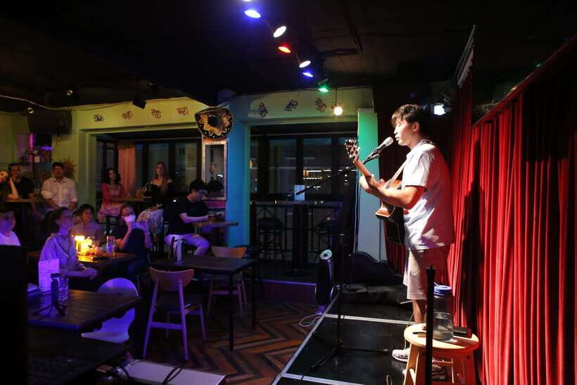 Seouls Stars: Open Mic with Local & International Talent - What to Expect During Your Night
