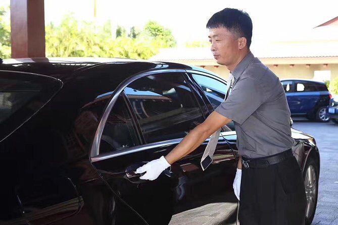 Shanghai Hotels to Hongqiao Railway Station:Private with Meet & Great Service - The Vehicle and Comfort Level