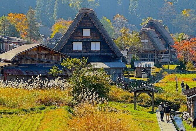 Shirakawa-go Day Trip with Bus Tickets from Takayama - Key Points