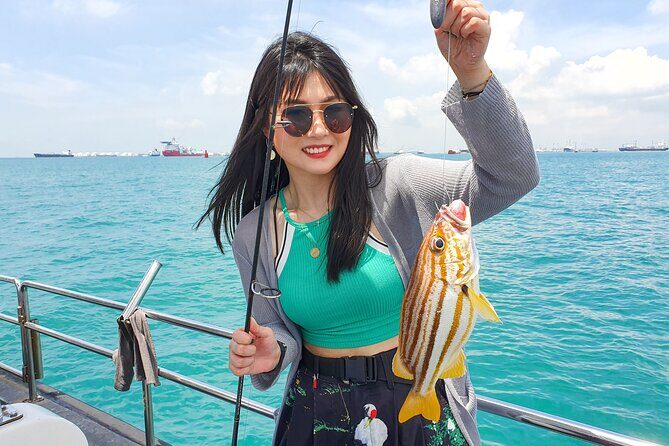 Short Fishing Trip Around Southern Islands of Singapore - A Deep Dive into the Experience