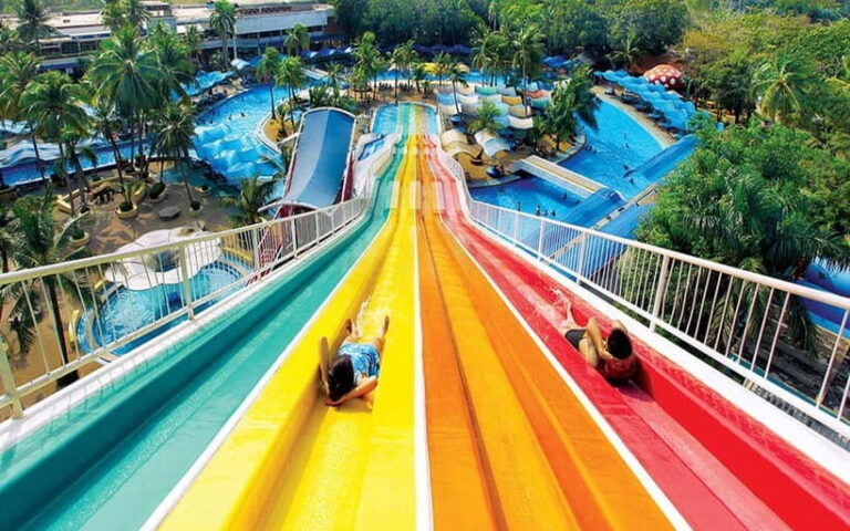 Siam Amazing Park Entry Ticket with Buffet Lunch (NON THAI)