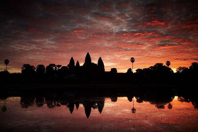 Siem Reap: Angkor Sunrise 1- or 2-Day Guided Temples Tour - Transportation, Group Size, and Logistics