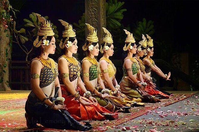 Siem Reap: Apsara Dance Show & Dinner with Tuk-Tuk Transfers - Who Will Enjoy This Tour?
